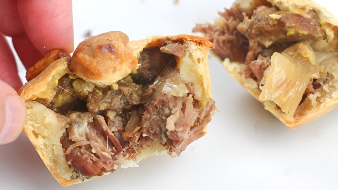 Mini Steak and Guinness Pies - with soft and tender steak 😄