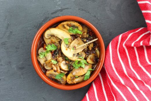 Garlic Mushrooms Tapas - make them as spicy as you like